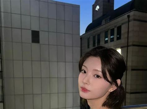 240321 Everglow Yiren Instagram Update Kpopping