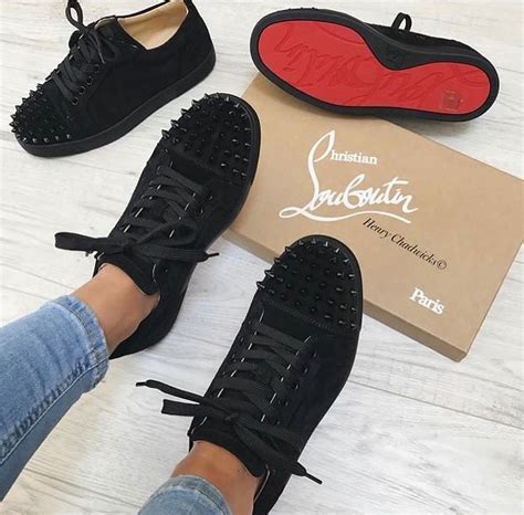 Shoes That Have Red Bottoms At Louise Mcmakin Blog