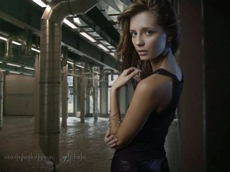 Cute Girls In Wallpeapers Pps