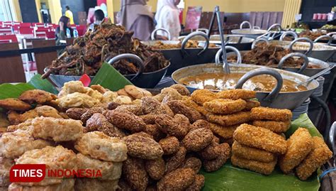 Warung Pedas Tangkilsari Malang Surganya Pecinta Kuliner Puedess Times Indonesia