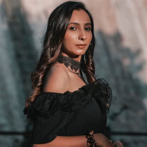 Nira 🌻 Niralimalavia • Threads Say More