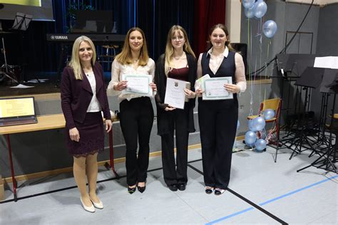 Abitur 2025 Gymnasium Calvarienberg