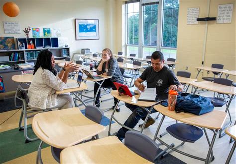 Local Career Switcher Program Can Help Get Teachers Into The Classroom