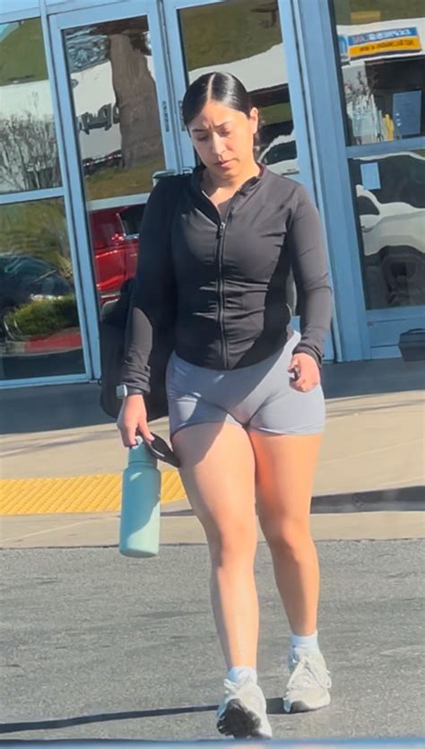 Sexy Latina Gym Shorts Phat Camel Toe Video Spandex Leggings