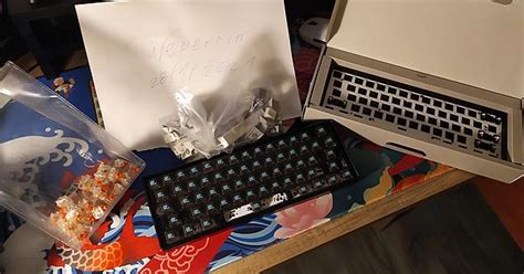 Skyloong Gk61 Hotswap Dz60 With T1s And Alu Case With Steel Weight 67