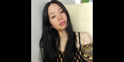 Young People Flaunt Their Used Stuff As Underconsumption Goes Viral