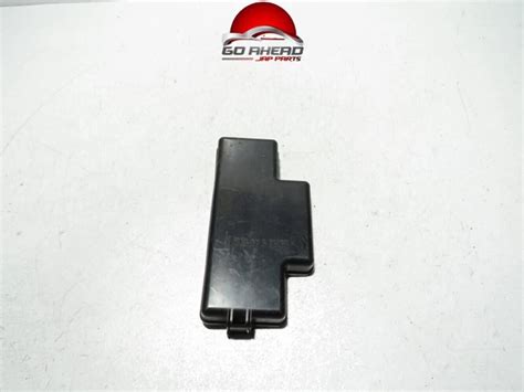 Toyota Hiace 98 08 Engine Bay Fuse Relay Box Cover 8266226200 £1194