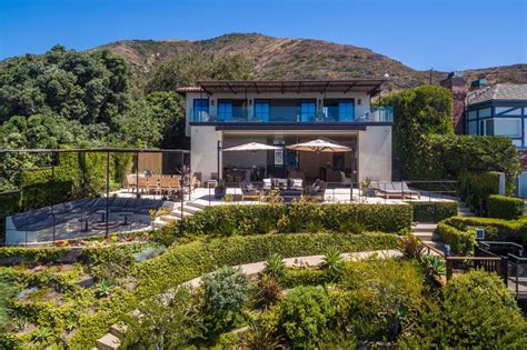 A Glimpse Inside Aaron Rodgers 28million Malibu Villa With Ocean Views And A Private Funicular