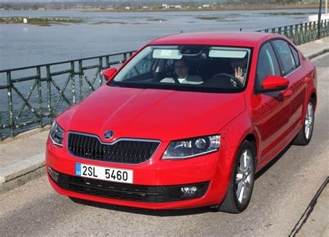 Фото Шкода Октавия 2020 фото салона и внешний вид Skoda Octavia A7
