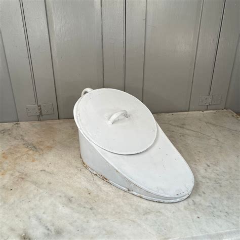 Antigua Bacinilla De Hospital Francesa De Esmalte Blanco Con Tapa