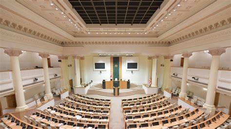 მინისტრობის კანდიდატების მოსმენა პარლამენტში დღესაც გაგრძელდება Rustavi2