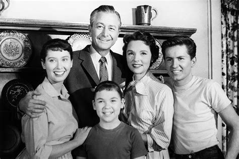 ‘father Knows Best Decider Where To Stream Movies And Shows On