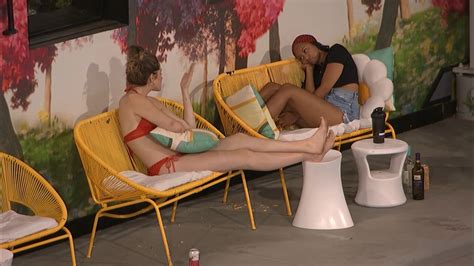 Makensy Manbecks Feet