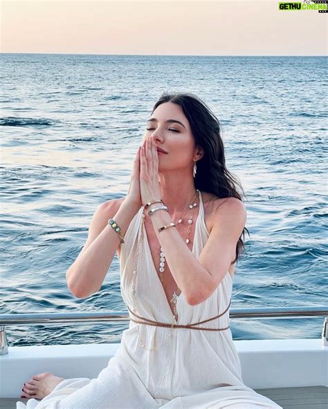 Jaime Murray Wiki Biography Age Photos Spouse And More