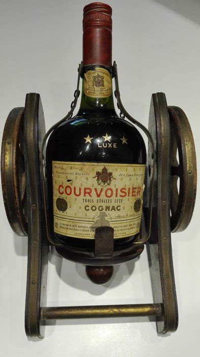 Cognac Courvoisier Trois Étoiles Luxe Cannon Cart Barnebys