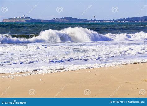 Strong Surf Half Moon Bay California Stock Image Image Of Golden
