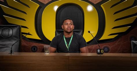 Oregon Edge Commit Richard Wesley Locks In Official Visits On3