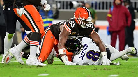 Browns News Myles Garrett Shatters Michael Strahans Record With 3
