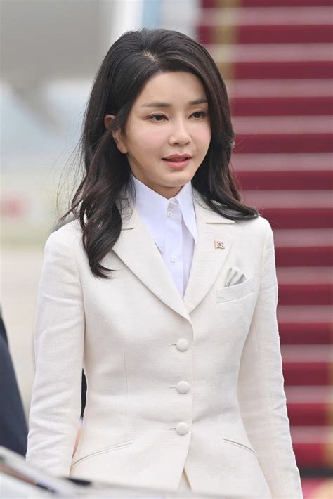 Why South Koreas First Lady Is Currently Under Criminal Investigation