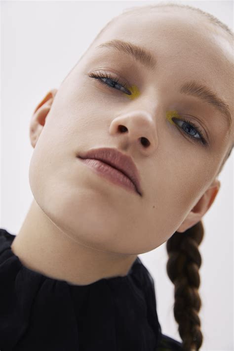 Farrah C Spot 6 Management Inc Toronto Modeling Agency Specializing In High Fashion