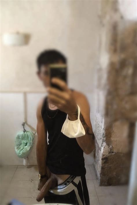 Mini Exhib Dans Les Toilettes Dun Parc Naturel [m] Scrolller