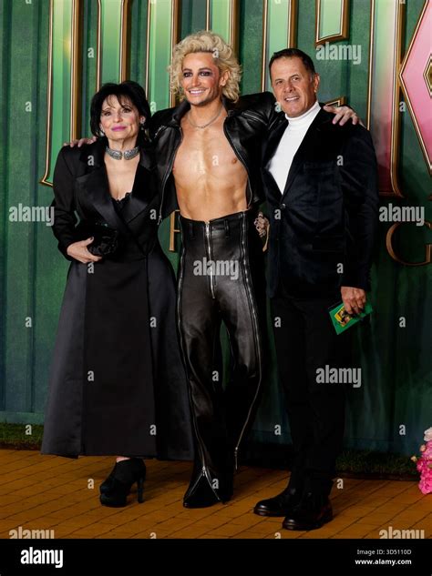 Joan Grande Frankie Grande And Ed Butera Attend The Wicked For Good