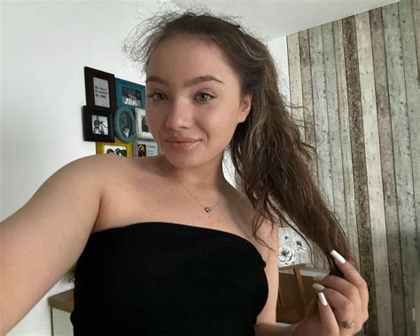 Messy Hair With A Pale Beauty Sexy