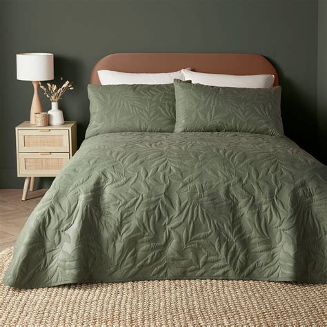 Bedspread Luana By Serene In Dark Green Stylish Home