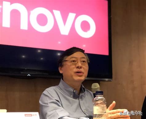 联想杨元庆diss折叠屏：能看不能摸的ppt产品，价格能买多个平板 正数办公