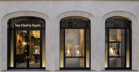Van Cleef And Arpels Erste Boutique In Wien Eröffnet Derjuwelierat