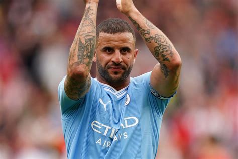 ‘best Right Back In The World Kyle Walker Pens New Man City Deal The