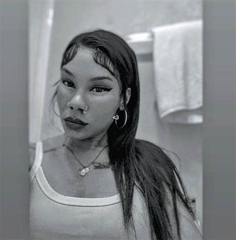 Ronicia L Washington