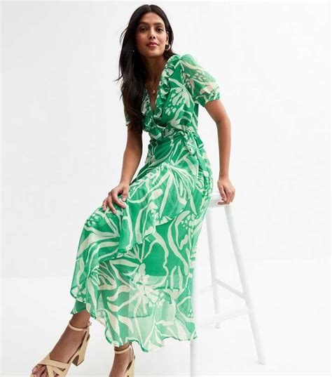 Green Chiffon Leaf Print Midi Dress New Look