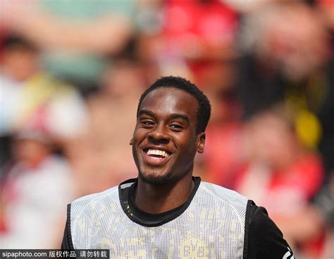 切尔西与20岁天才达成7年协议 首次报价遭拒2天内搞定吉滕斯多特谈判