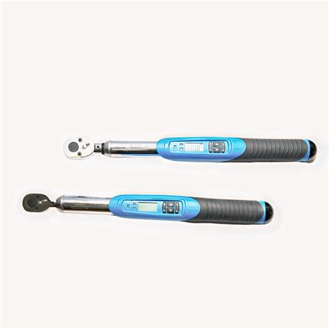 Digital Type Manual Torque Wrenches 9595 Torque Range 2000 Nm At