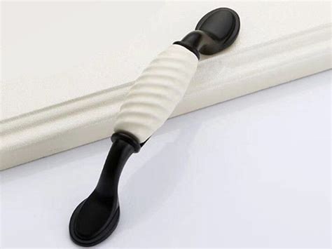 Classical Hand Made Ceramic Handles And Knobs Rural White Porcelain Drawer Knobs