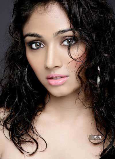 Model Deepna Portfolio Pics