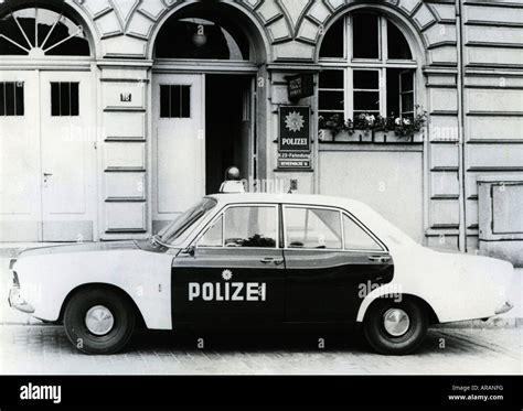 Police Car 1970 Banque De Photographies Et Dimages à Haute Résolution