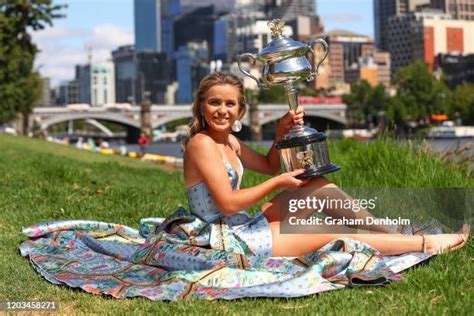 Sofia Kenin Photos And Premium High Res Pictures Getty Images