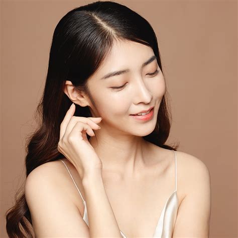 Drooping Nose Nasal Tip Surgery Nasal Tip In New York Dr Halaas
