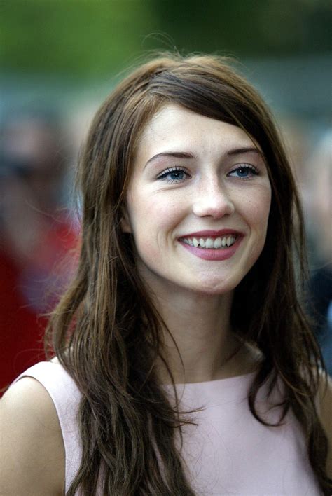 Zó Zag Carice Van Houten Eruit Als Kind En Jonge Vrouw