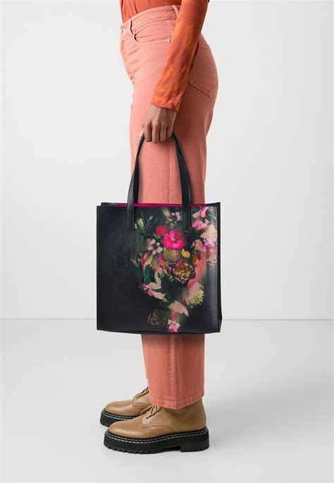 Ted Baker Saliine Large Icon Bag Tote Bag Black Uk