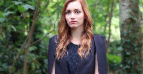 Haaksbergse Sopraan Sara Weeda Draagt Middeleeuwse Koorzang Uit In Oost