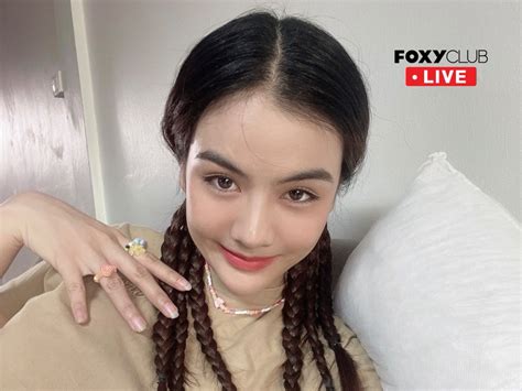 วันนี้เรานัดกับสาวๆ Foxy ได้ในไลฟ์คืนนี้กันนะคะ 💋 ลงทะเบียน ติดตาม Live