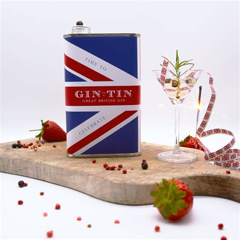 Time To Celebrate With Great British Gin 50cl Tin