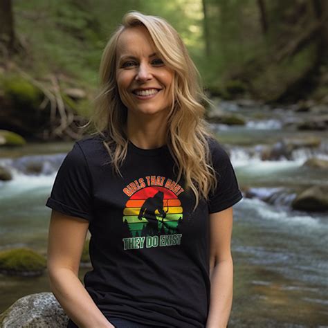 They Do Exist Girls That Hunt