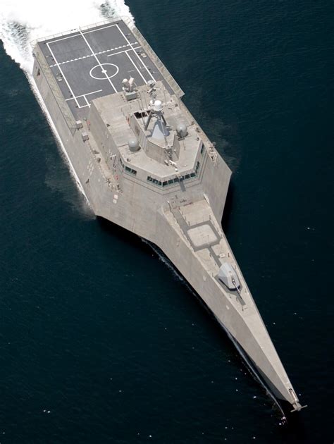 Lcs 10 Uss Gabrielle Fords Littoral Combat Ship Us Navy Artofit