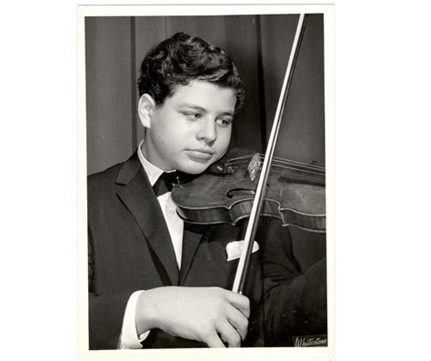 Biography Itzhak Perlman