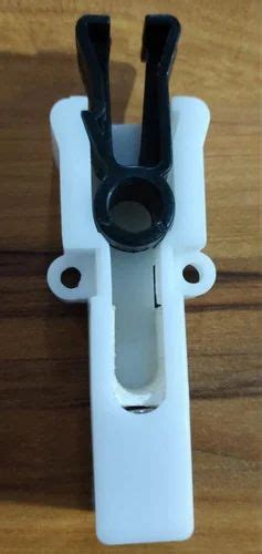 Pu White Bracket 13 Kg Polished U At ₹ 3000 Piece In New Delhi Id 27524257312