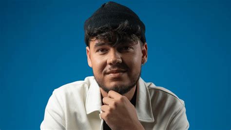 Joseph Kamel Présente Son Nouveau Hit Ton Regard Dans Le Matin